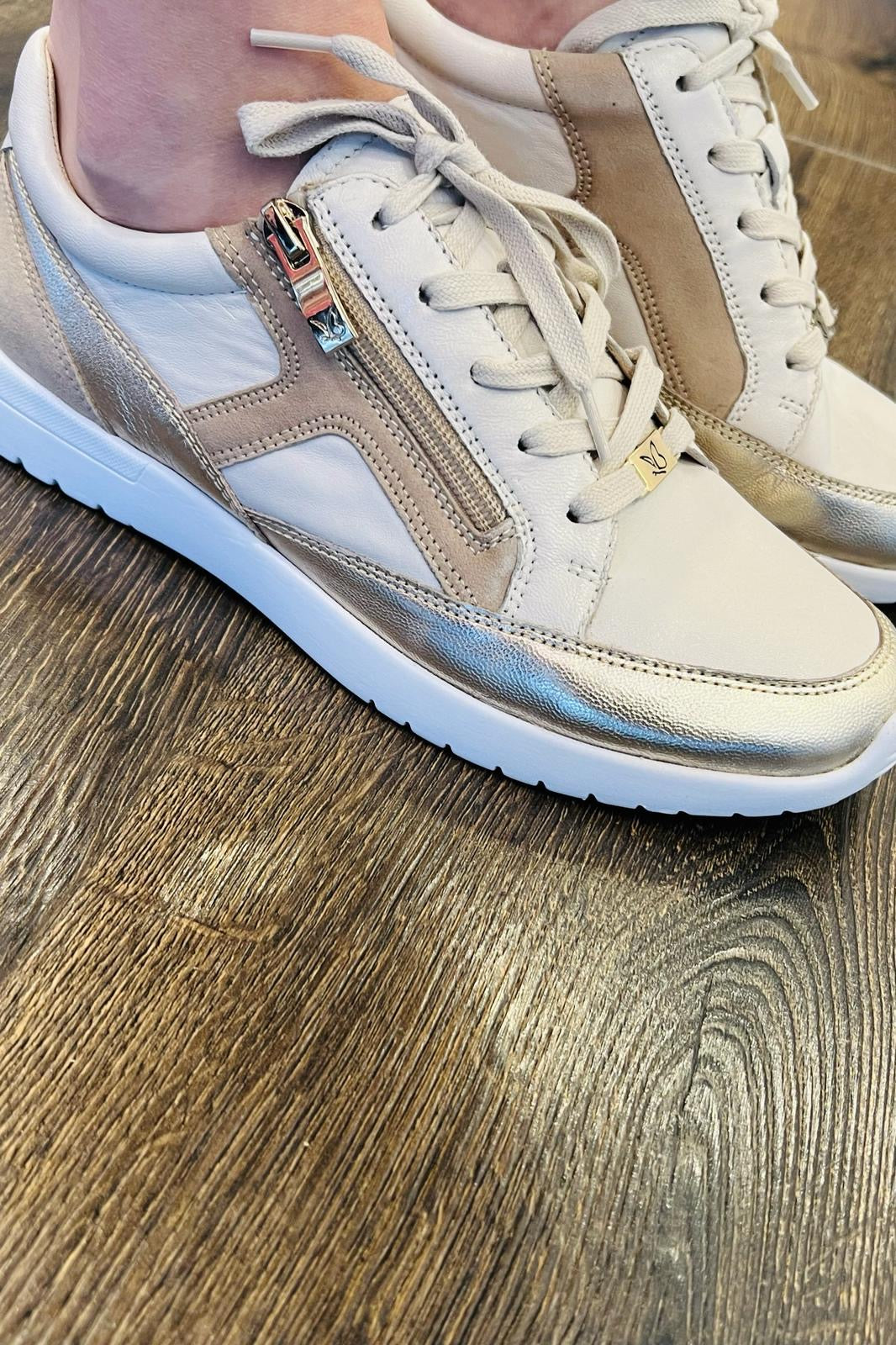 Caprice Metallic Leather Side Zip Trainers – gigi-boutique-uk